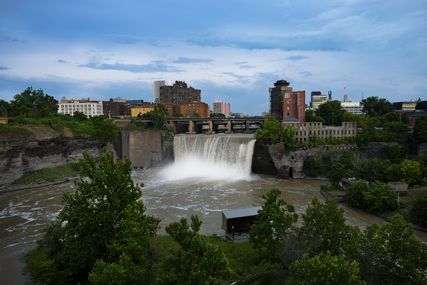 Getting the shot: Rochester and its High Falls – AWayWithACamera