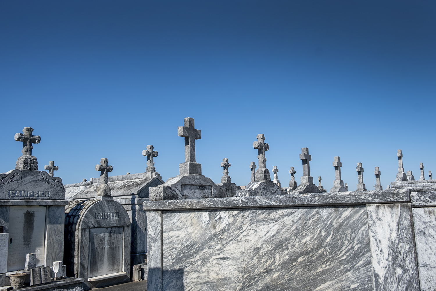 Cities of the Dead: A Journey Through the Cemeteries of New Orleans ...