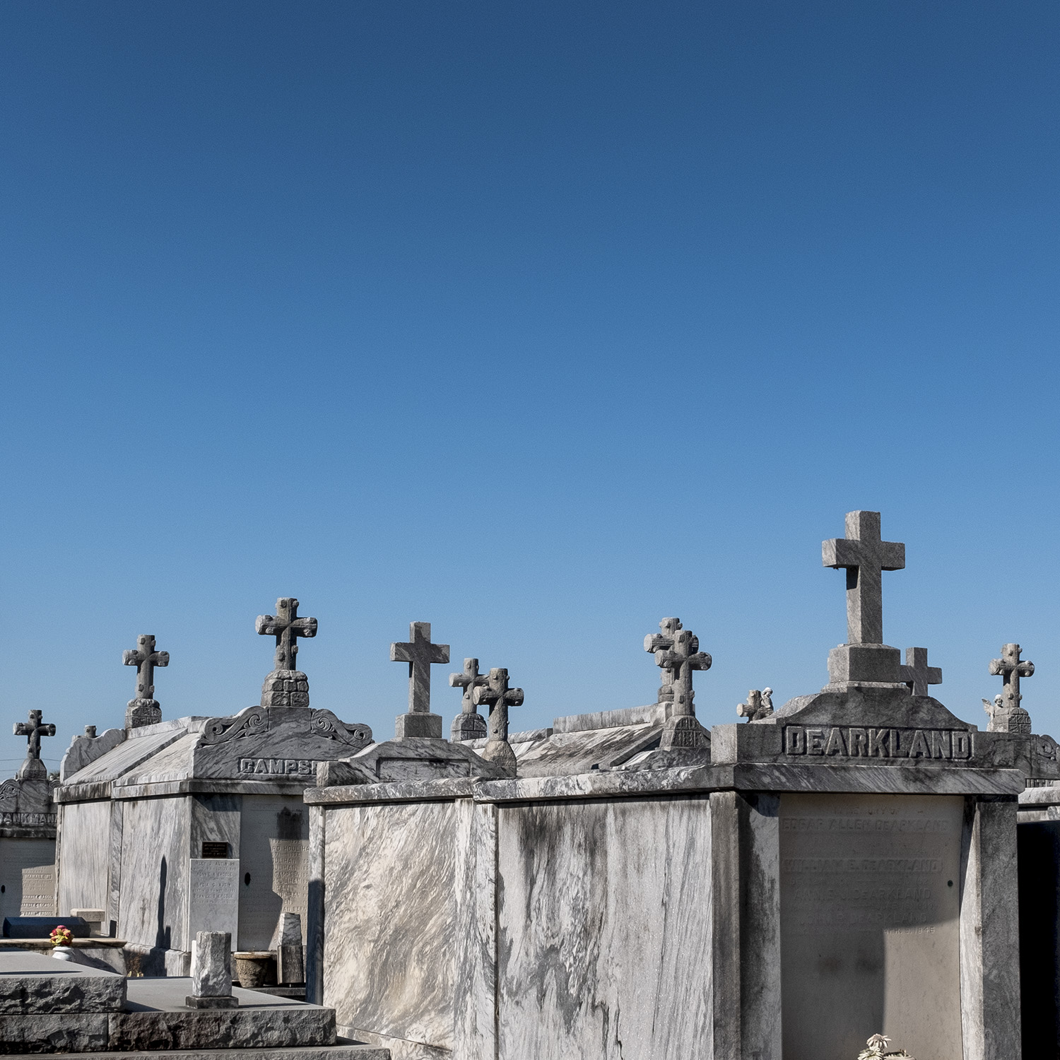 Cities of the Dead: A Journey Through the Cemeteries of New Orleans ...